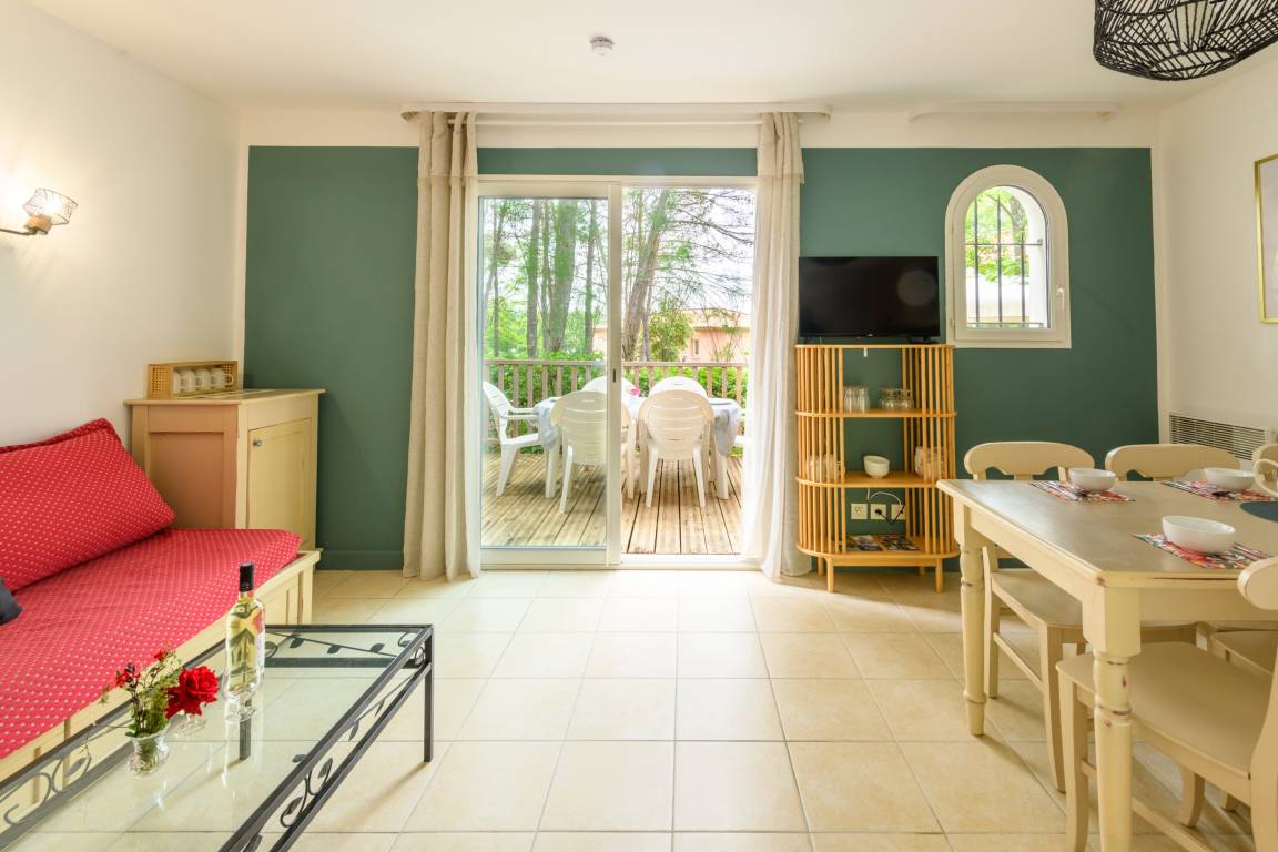 52 M² Huis ∙ 3 Slaapkamers ∙ 6 Gasten - Grospierres
