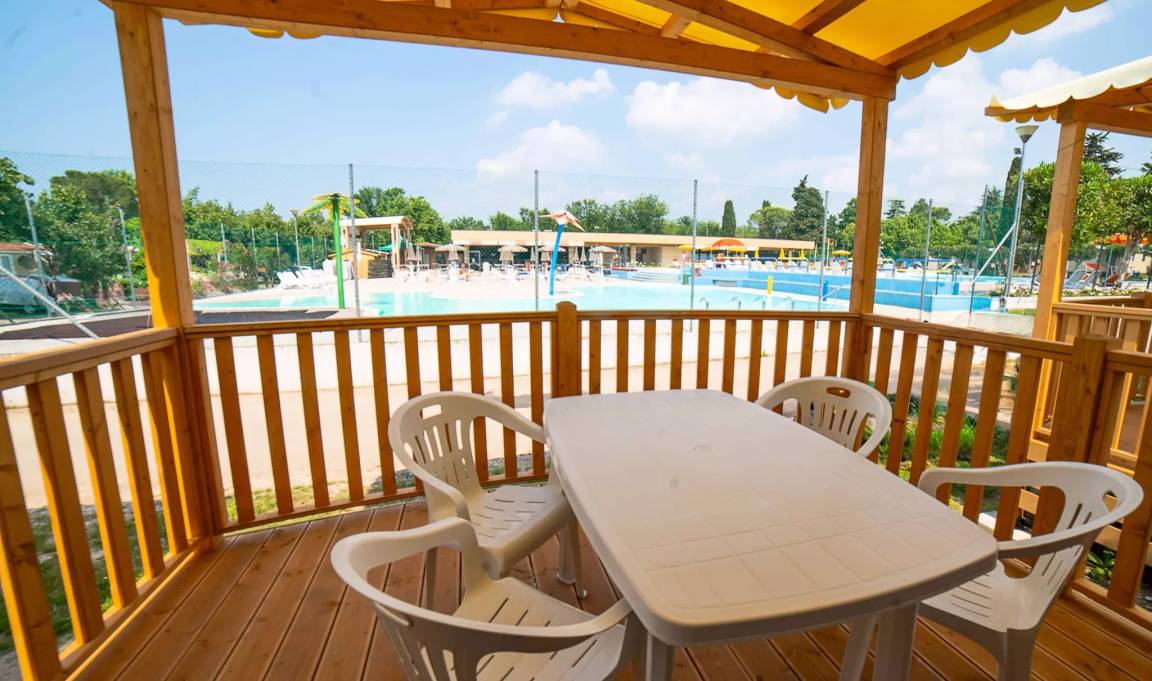 25 M² Caravan ∙ 2 Bedrooms ∙ 4 Guests - Bardolino
