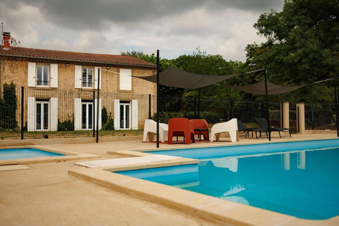 250 M² Gîte ∙ 4 Chambres ∙ 12 Personnes - Castres