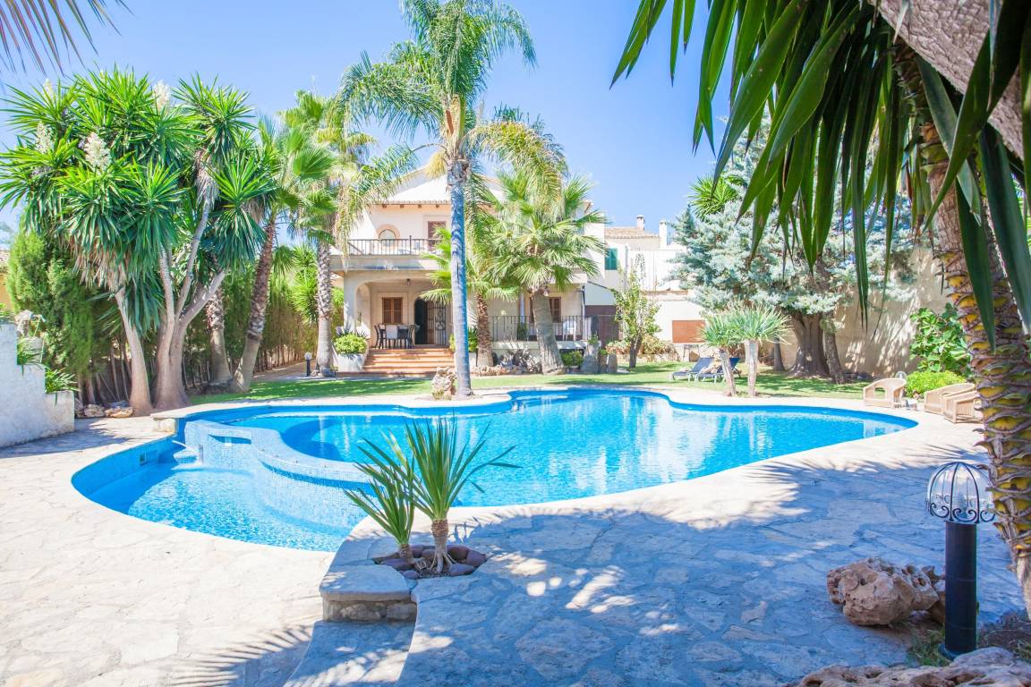 349 M² Villa ∙ 4 Bedrooms ∙ 8 Guests - Inca