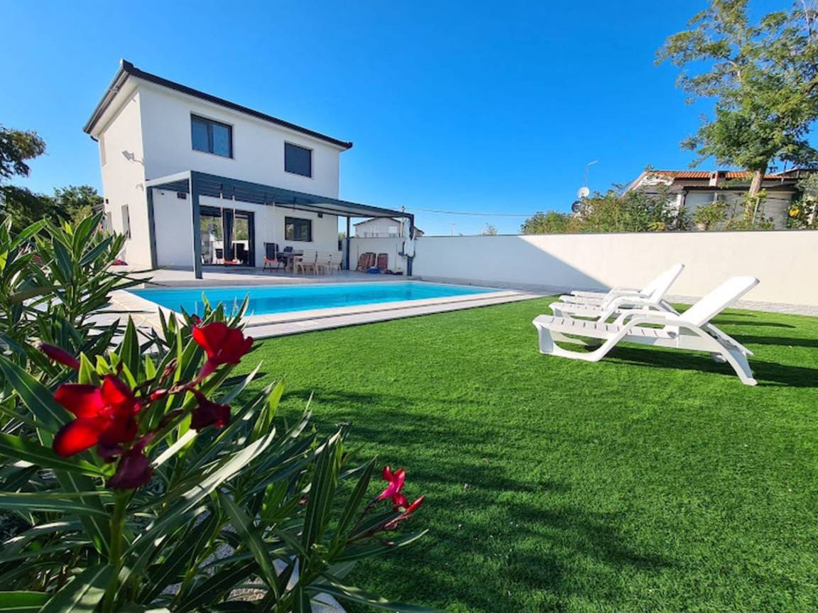 150 M² Maison De Vacances ∙ 5 Chambres ∙ 10 Personnes - Umag