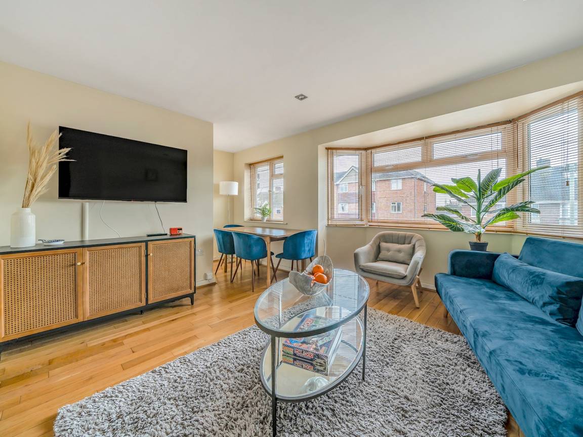 56 M² Apartment ∙ 2 Bedrooms ∙ 3 Guests - Oxford Brookes University