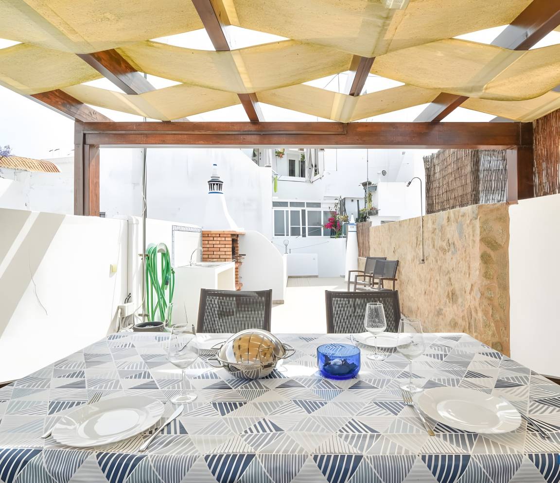 79 M² Talo ∙ 2 Makuuhuonetta ∙ 6 Vierasta - Alvor