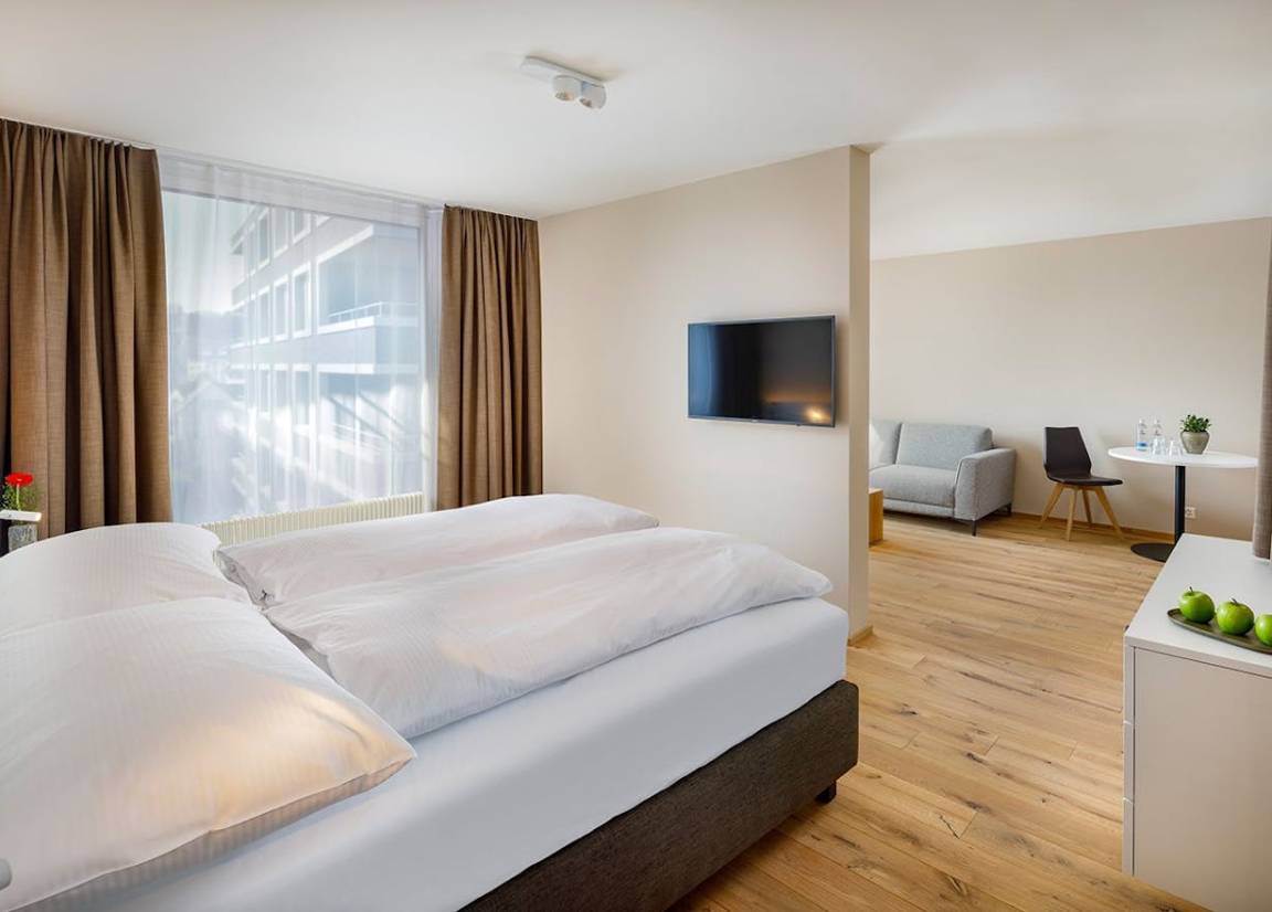 56 M² Ferienwohnung ∙ 1 Schlafzimmer ∙ 2 Gäste - Winterthur