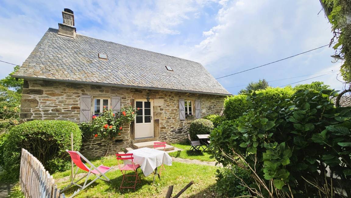 75 M² Gîte ∙ 2 Chambres ∙ 4 Personnes - Marcillac-la-Croisille