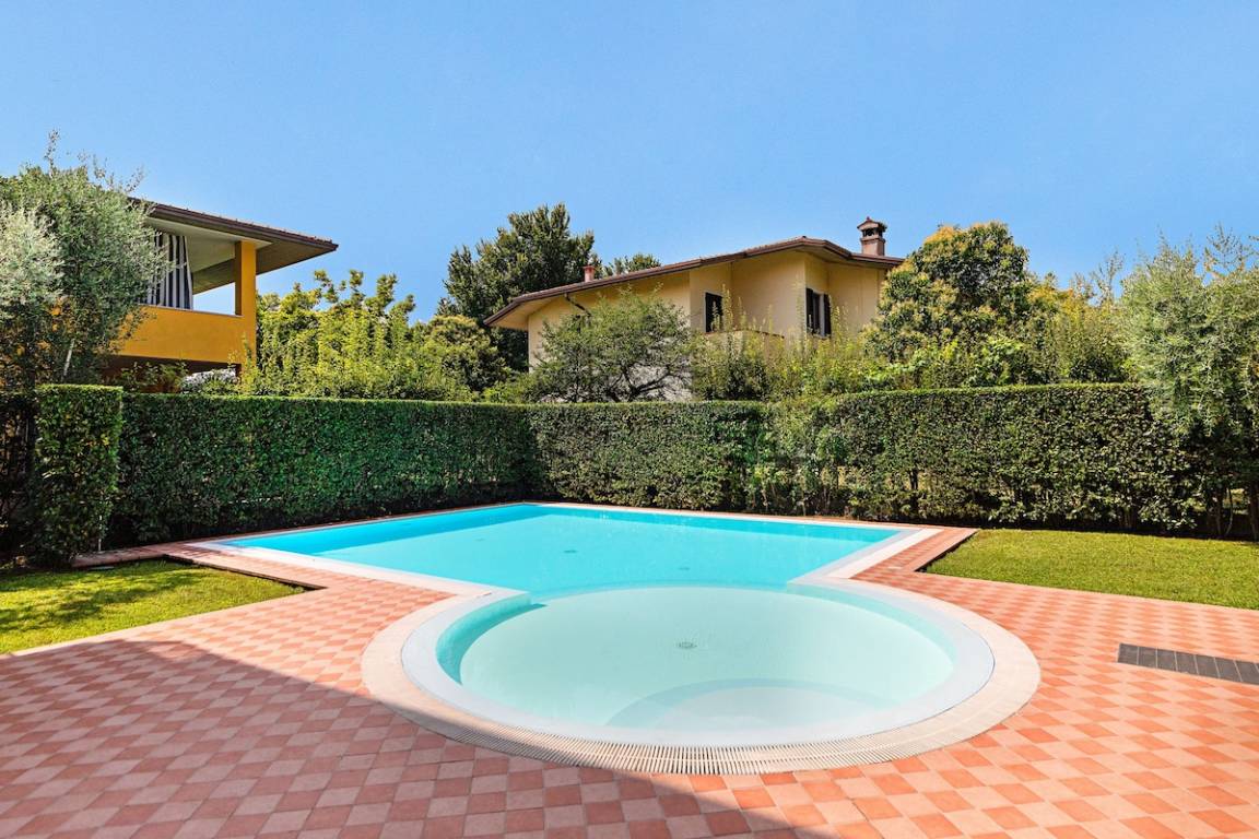 55 M² Apartamento ∙ 1 Habitación ∙ 4 Huéspedes - Sirmione
