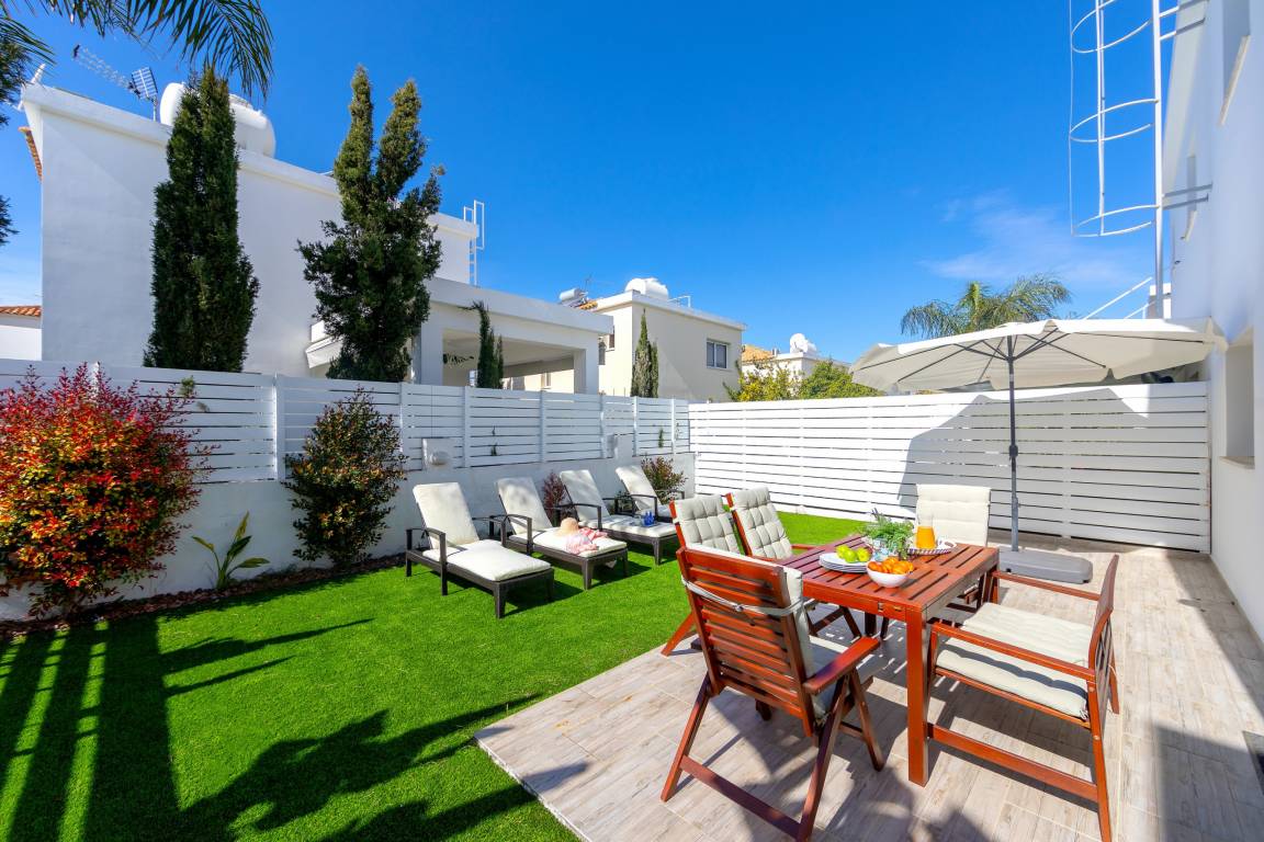120 M² Villa ∙ 3 Habitaciones ∙ 6 Huéspedes - Protaras