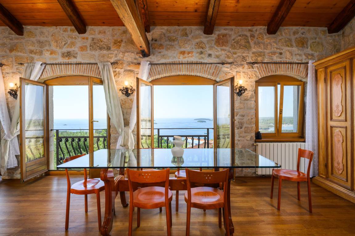 200 M² Villa ∙ 2 Chambres ∙ 6 Personnes - Rovinj
