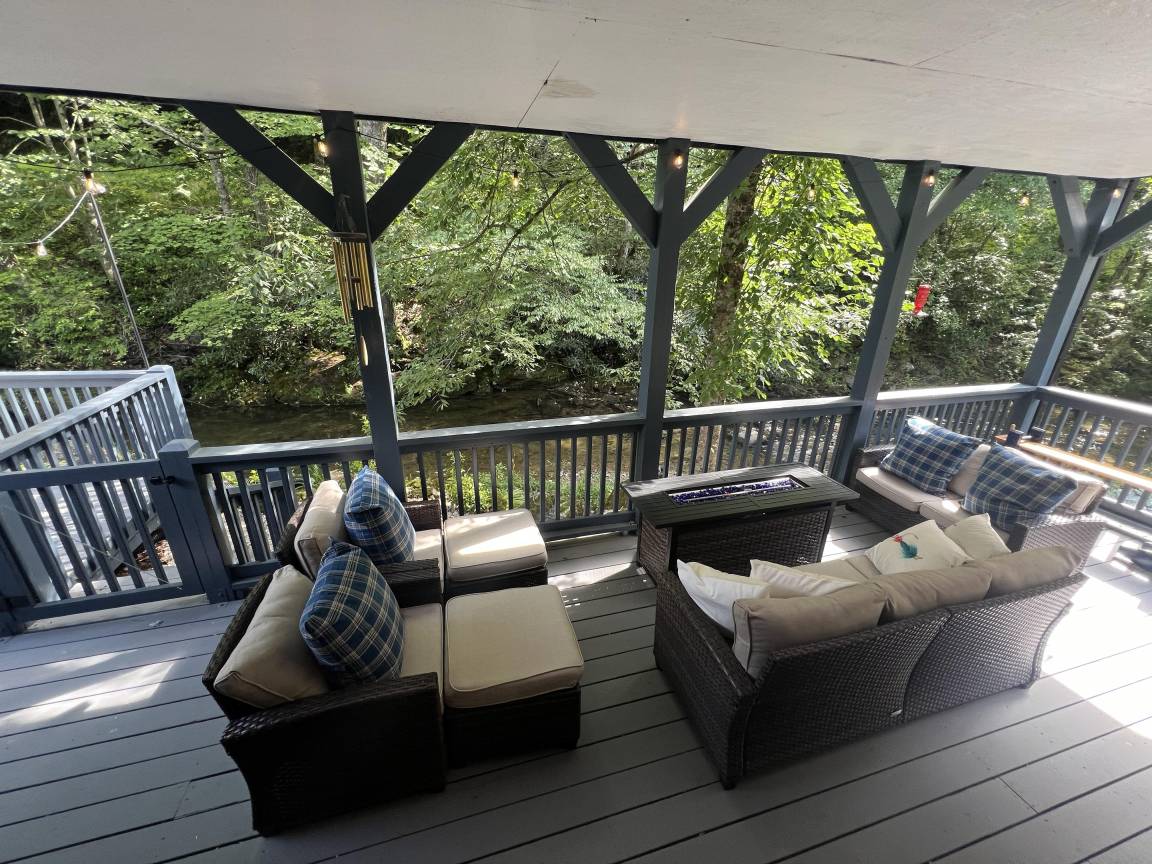 House ∙ 4 Bedrooms ∙ 11 Guests - Boone, NC