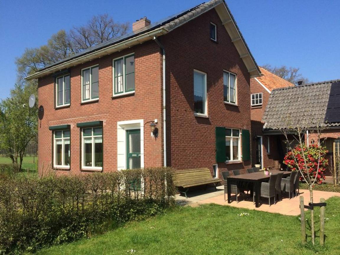49 M² Huis ∙ 4 Slaapkamers ∙ 8 Gasten - Winterswijk