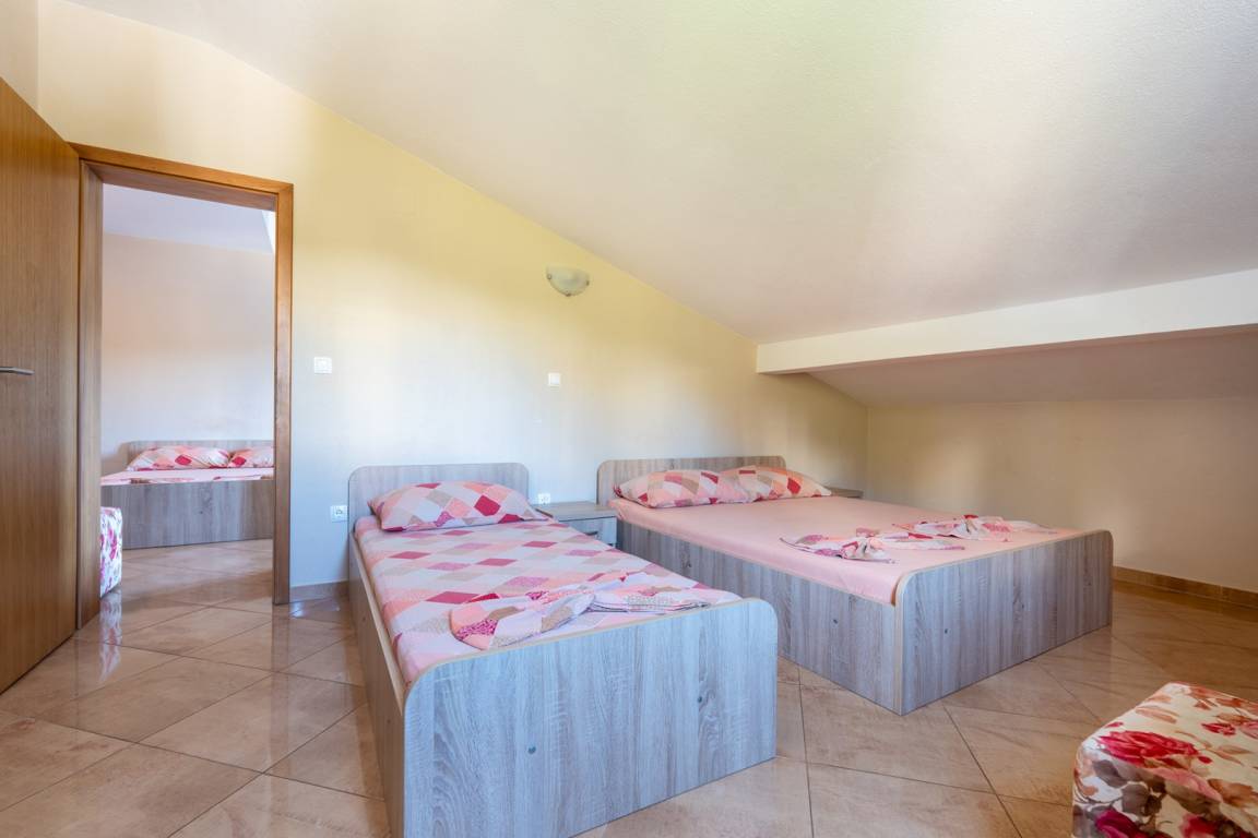 26 M² Ferienwohnung ∙ 1 Schlafzimmer ∙ 7 Gäste - Neum
