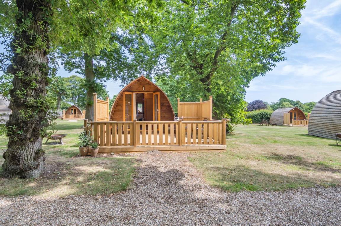 Leirintä ∙ 1 Makuuhuone ∙ 2 Vierasta - Cromer