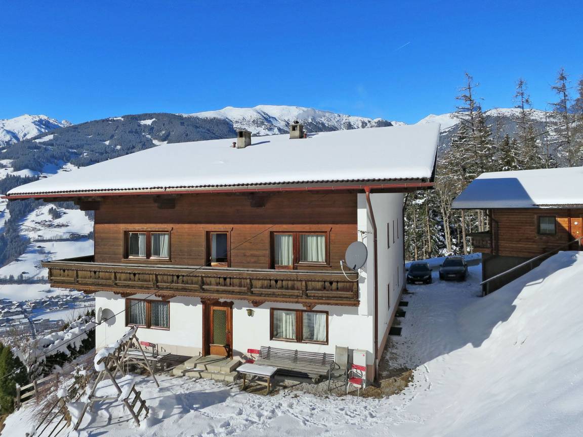 280 M² Ferienhaus ∙ 8 Schlafzimmer ∙ 21 Gäste - Vorderlanersbach