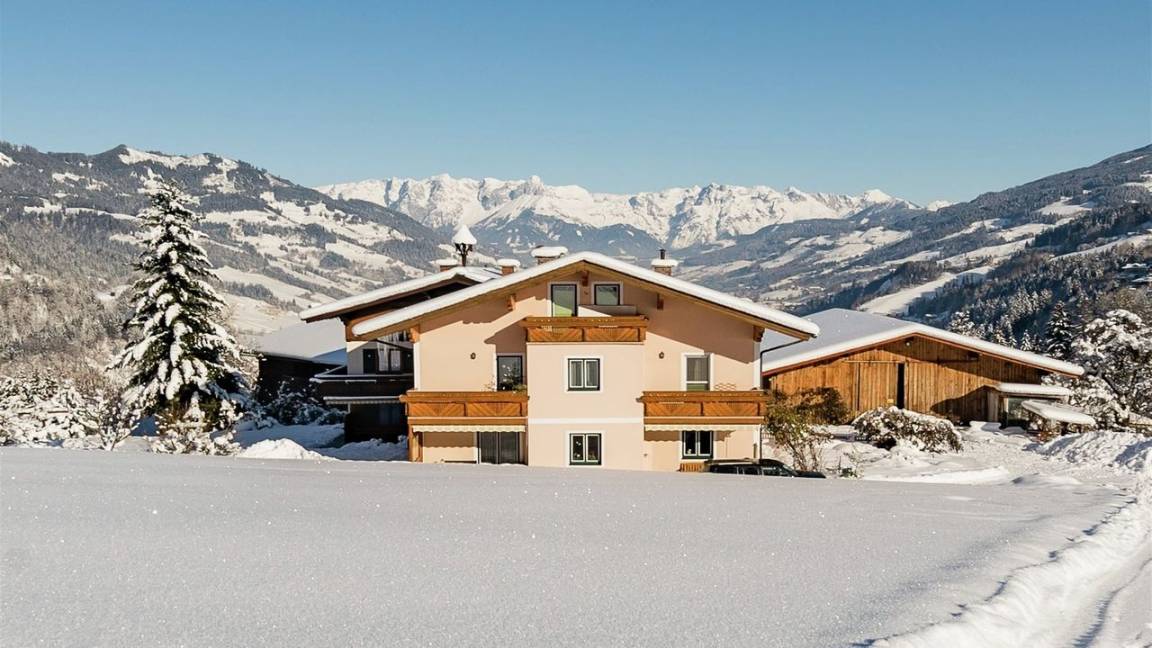 150 M² Apartment ∙ 4 Bedrooms ∙ 10 Guests - Wagrain