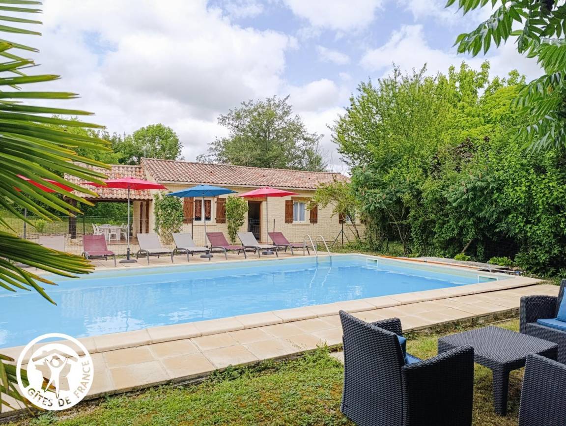 90 M² Gîte ∙ 4 Chambres ∙ 8 Personnes - Lot