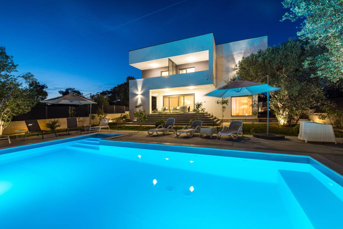 95 M² Ferienwohnung ∙ 2 Schlafzimmer ∙ 5 Gäste - Biograd na Moru