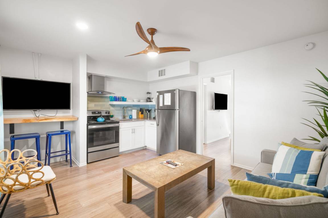 Apartment ∙ 1 Bedroom ∙ 4 Guests - Clearwater Beach, FL