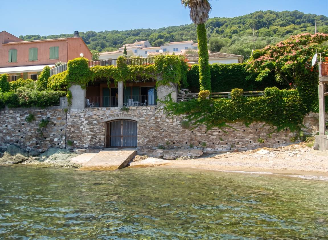 200 M² House ∙ 4 Bedrooms ∙ 8 Guests - Bastia