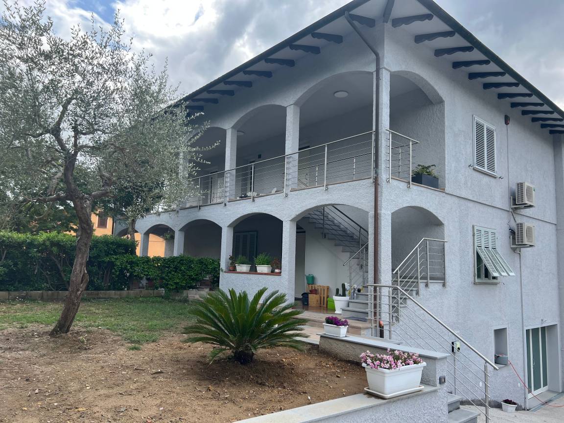 65 M² Appartement ∙ 2 Slaapkamers ∙ 4 Gasten - Pontedera
