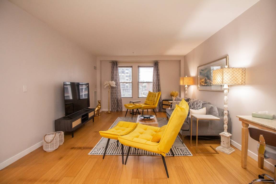 102 M² Apartment ∙ 2 Bedrooms ∙ 4 Guests - Cambridge, MA
