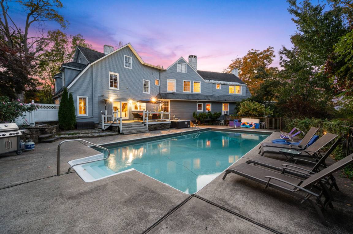 620 M² House ∙ 7 Bedrooms ∙ 16 Guests - Kansas