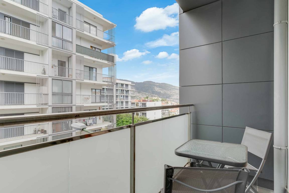 110 M² Apartment ∙ 2 Bedrooms ∙ 4 Guests - Funchal