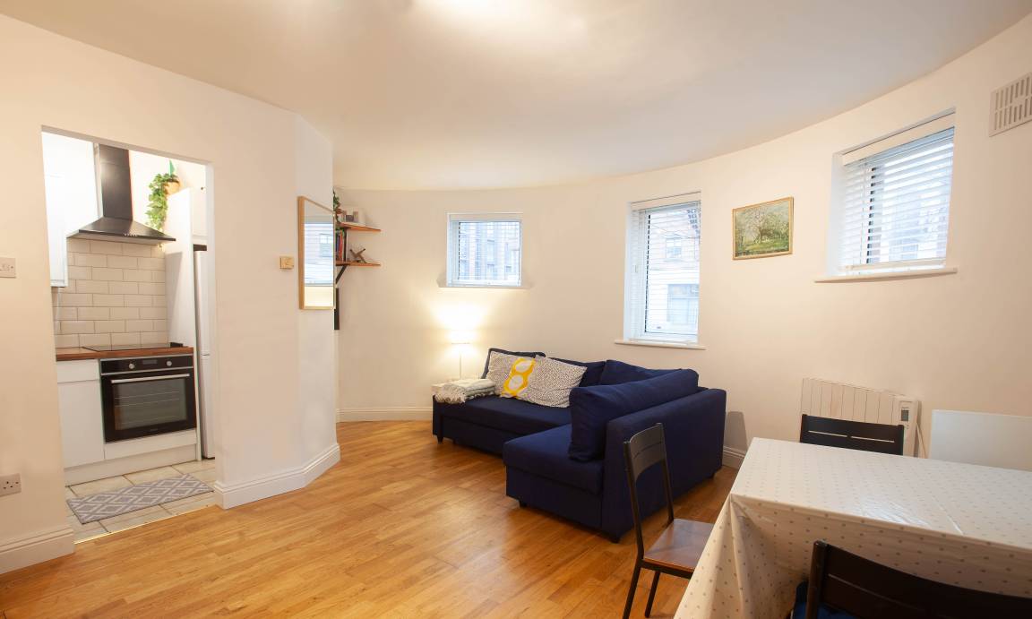 65 M² Apartment ∙ 2 Bedrooms ∙ 5 Guests - Dublin