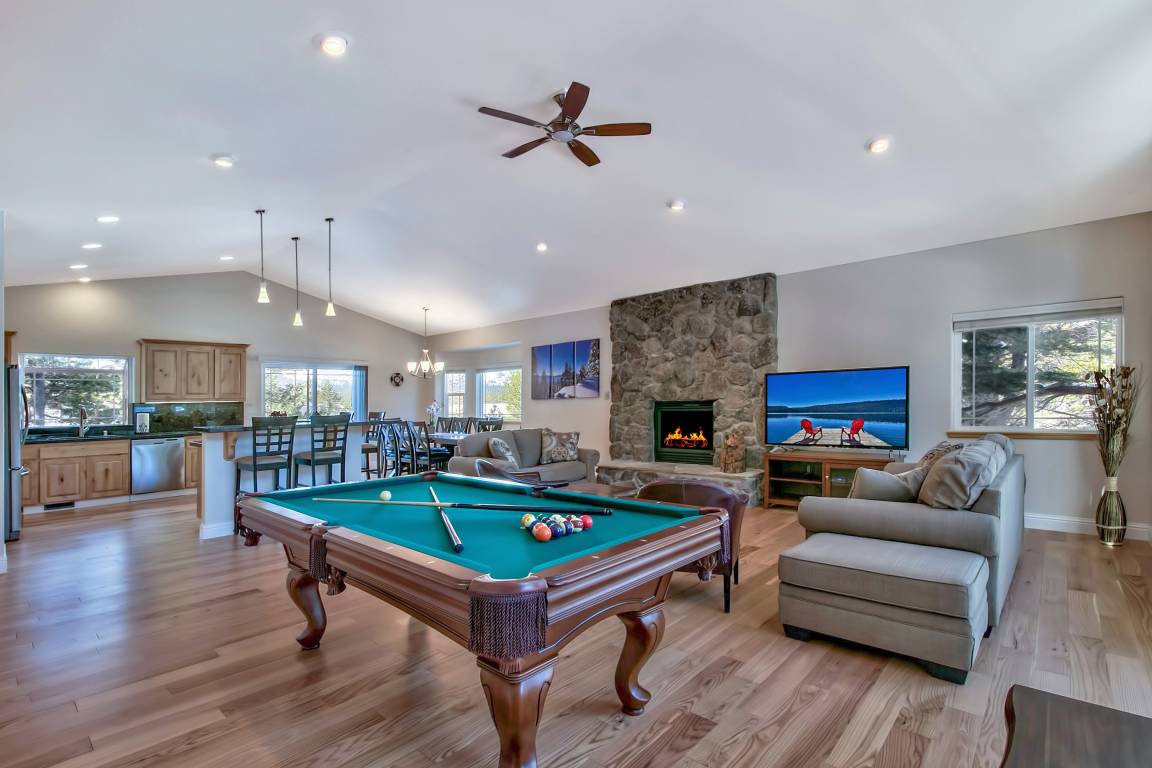251 M² House ∙ 4 Bedrooms ∙ 8 Guests - South Lake Tahoe, CA
