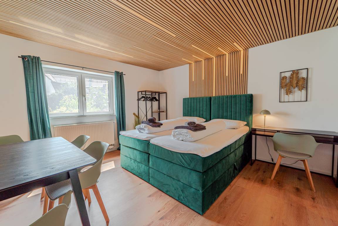80 M² Ferienwohnung ∙ 3 Schlafzimmer ∙ 7 Gäste - Neu-Ulm