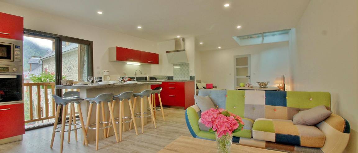 140 M² Mökki ∙ 3 Makuuhuonetta ∙ 6 Vierasta - Payolle