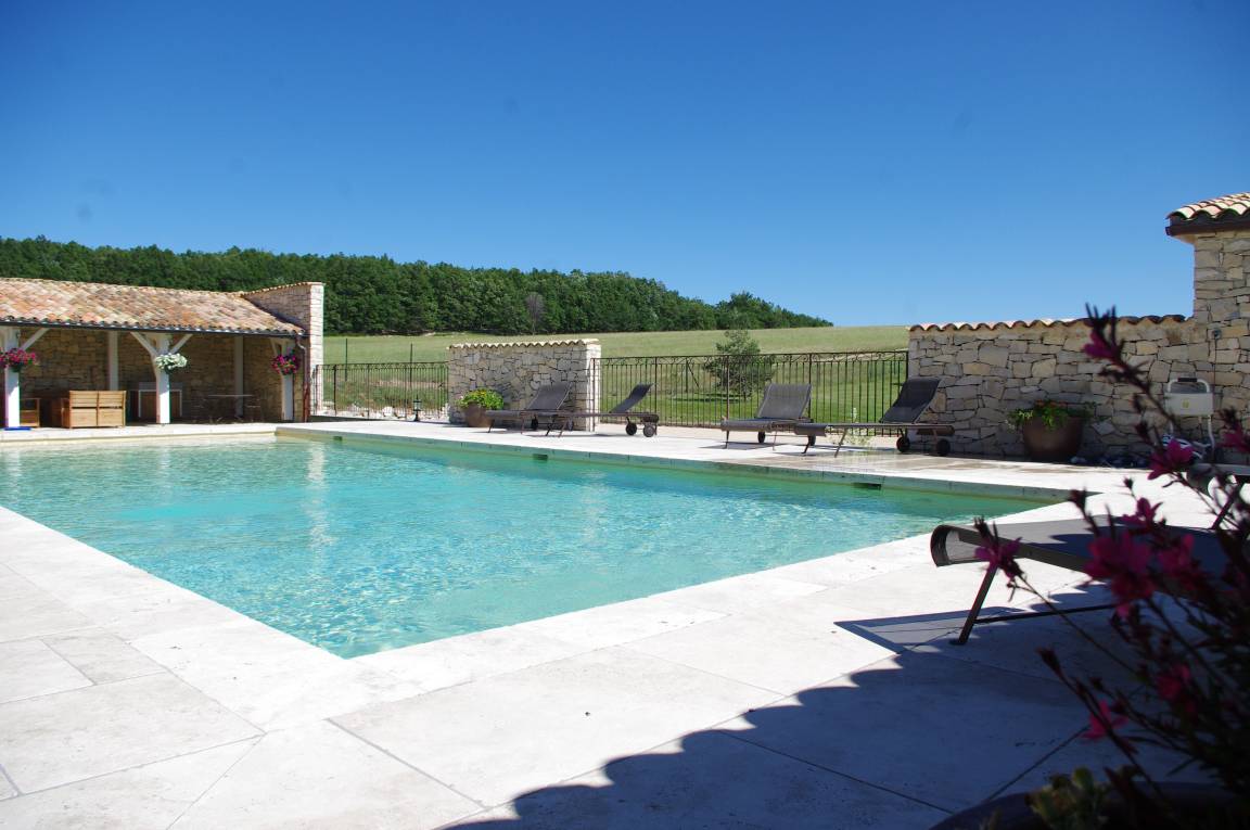 180 M² Ferienhaus ∙ 4 Schlafzimmer ∙ 10 Gäste - Banon