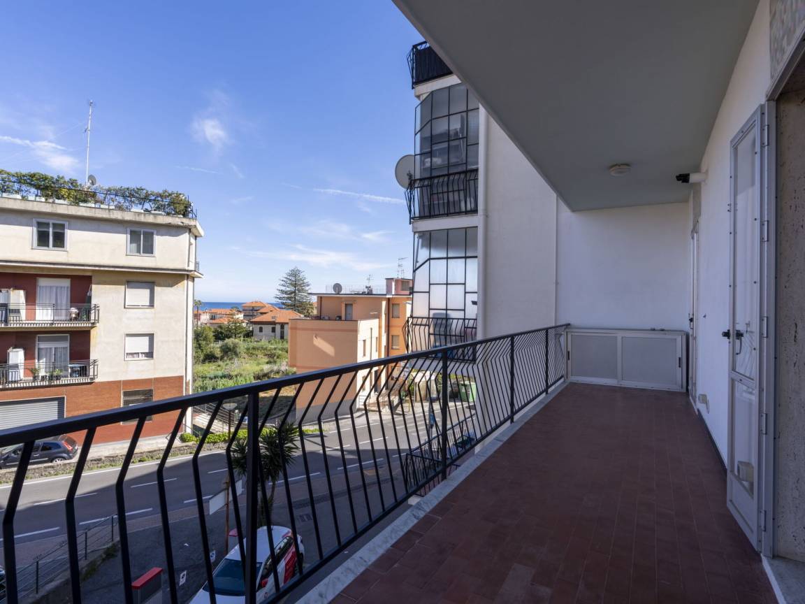120 M² Appartamento ∙ 2 Camere Da Letto ∙ 6 Ospiti - Riva ligure