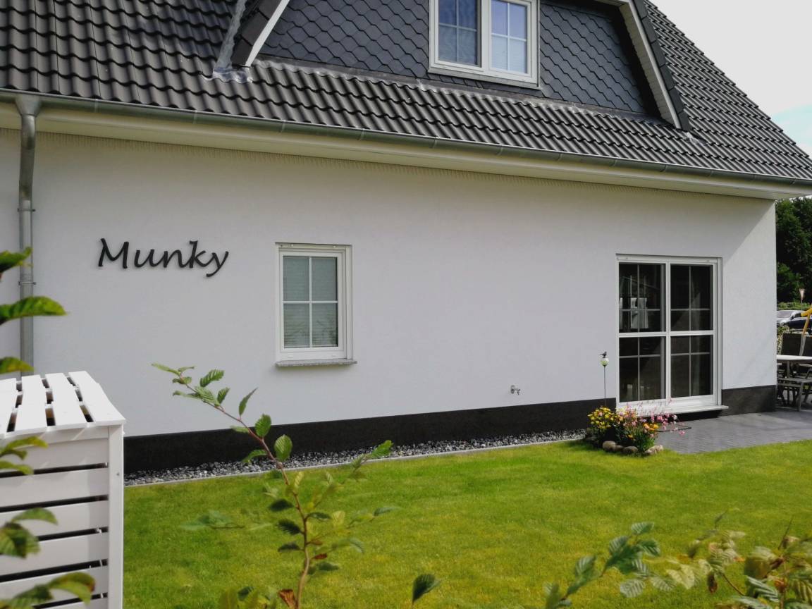 98 M² Ferienhaus ∙ 3 Schlafzimmer ∙ 6 Gäste - Breege