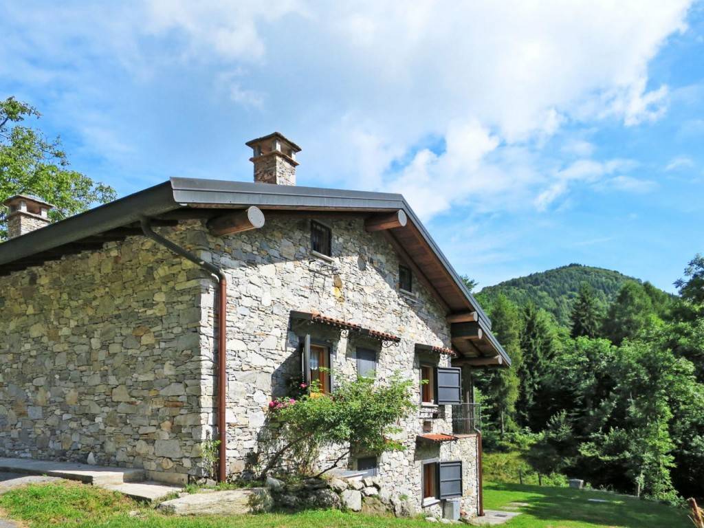 110 M² Apartament ∙ 3 Sypialnie ∙ 6 Gości - Luino