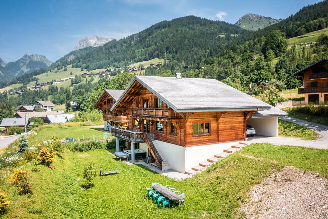 250 M² Chalet ∙ 6 Bedrooms ∙ 15 Guests - Abondance
