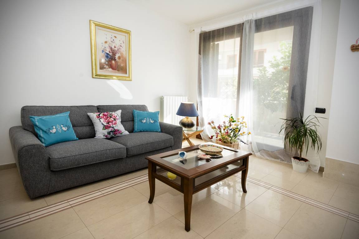 90 M² Appartamento Vacanza ∙ 3 Camere Da Letto ∙ 4 Ospiti - Oristano