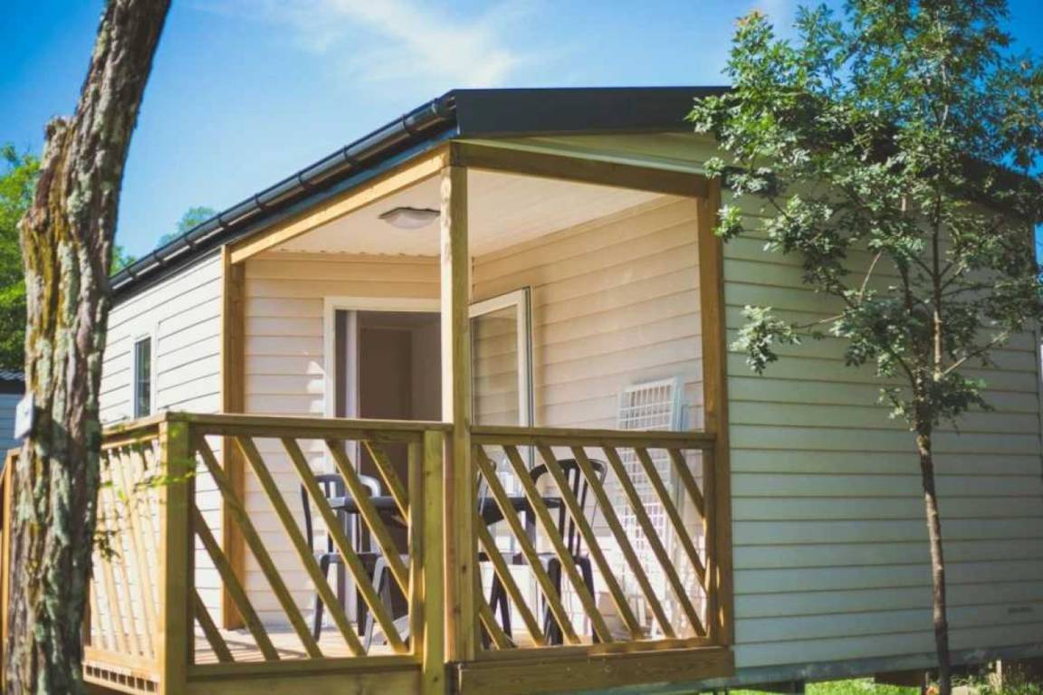 23 M² Camping ∙ 2 Chambres ∙ 4 Personnes - Vallon-Pont-d'Arc