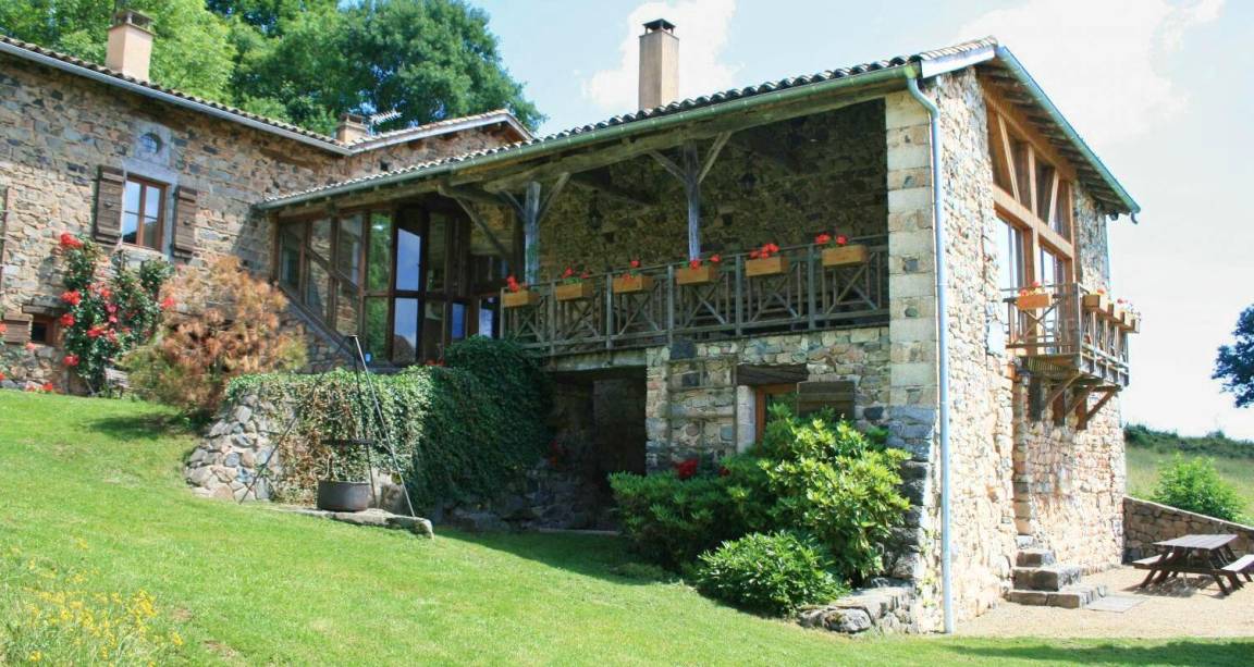 233 M² Gîte ∙ 4 Bedrooms ∙ 11 Guests - Beaujolais