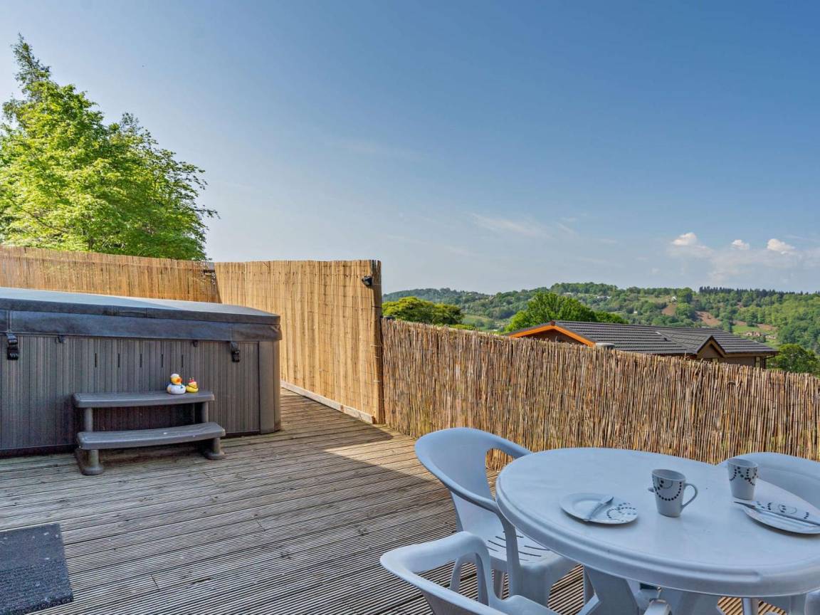 House ∙ 2 Bedrooms ∙ 4 Guests - Wiltshire