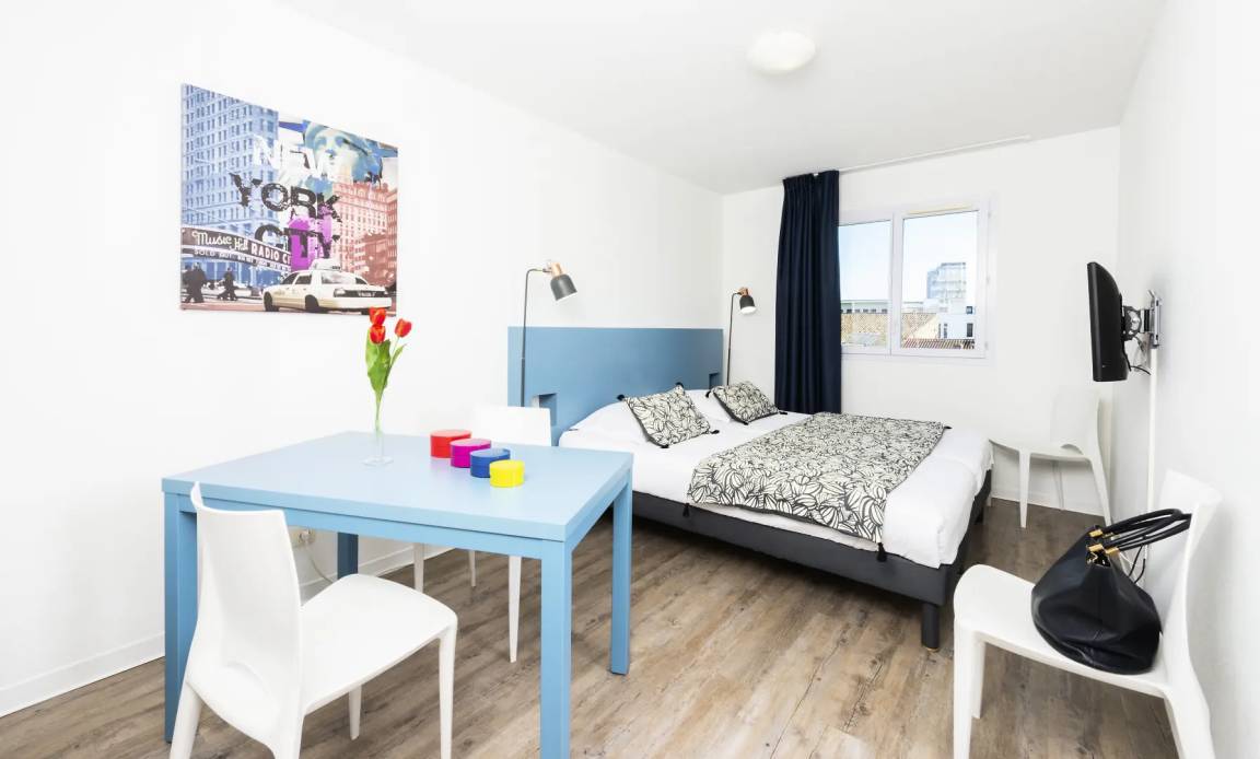 35 M² Hotelli ∙ 1 Makuuhuone ∙ 4 Vierasta - Bordeaux