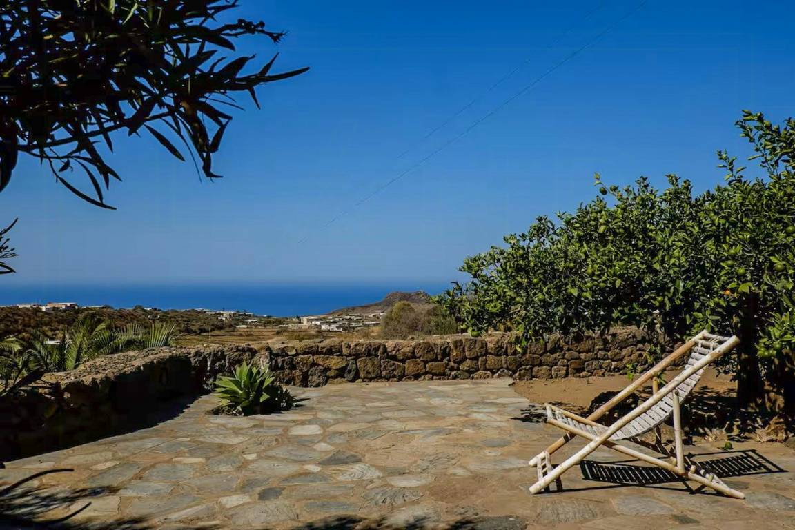 50 M² House ∙ 2 Bedrooms ∙ 4 Guests - Pantelleria