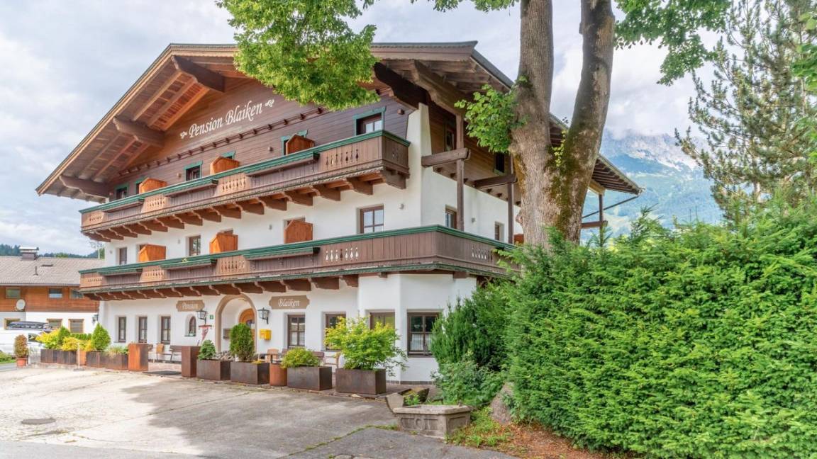 600 M² Ferienhaus ∙ 16 Schlafzimmer ∙ 26 Gäste - Kufstein