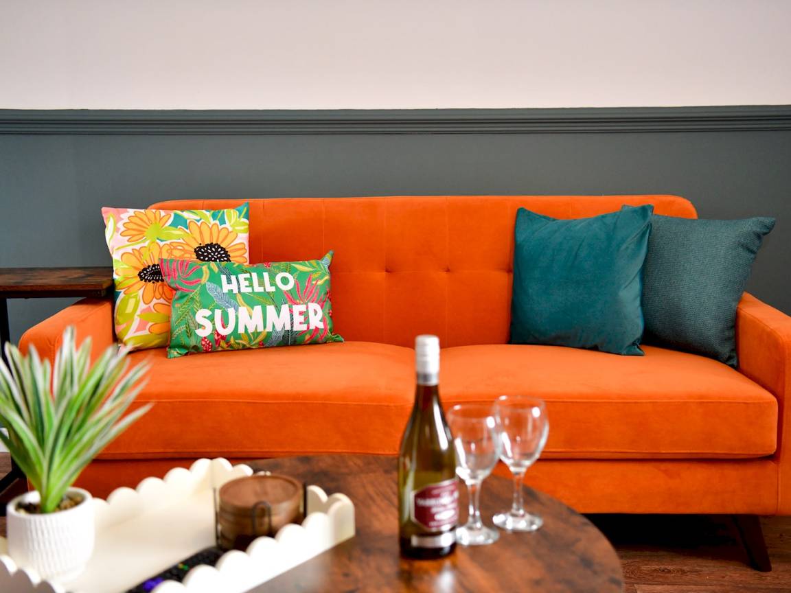 93 M² House ∙ 2 Bedrooms ∙ 4 Guests - Cardiff