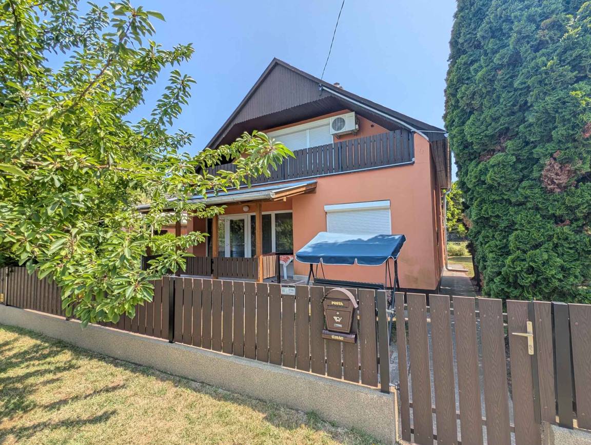 70 M² Ferienhaus ∙ 3 Schlafzimmer ∙ 7 Gäste - Fonyód