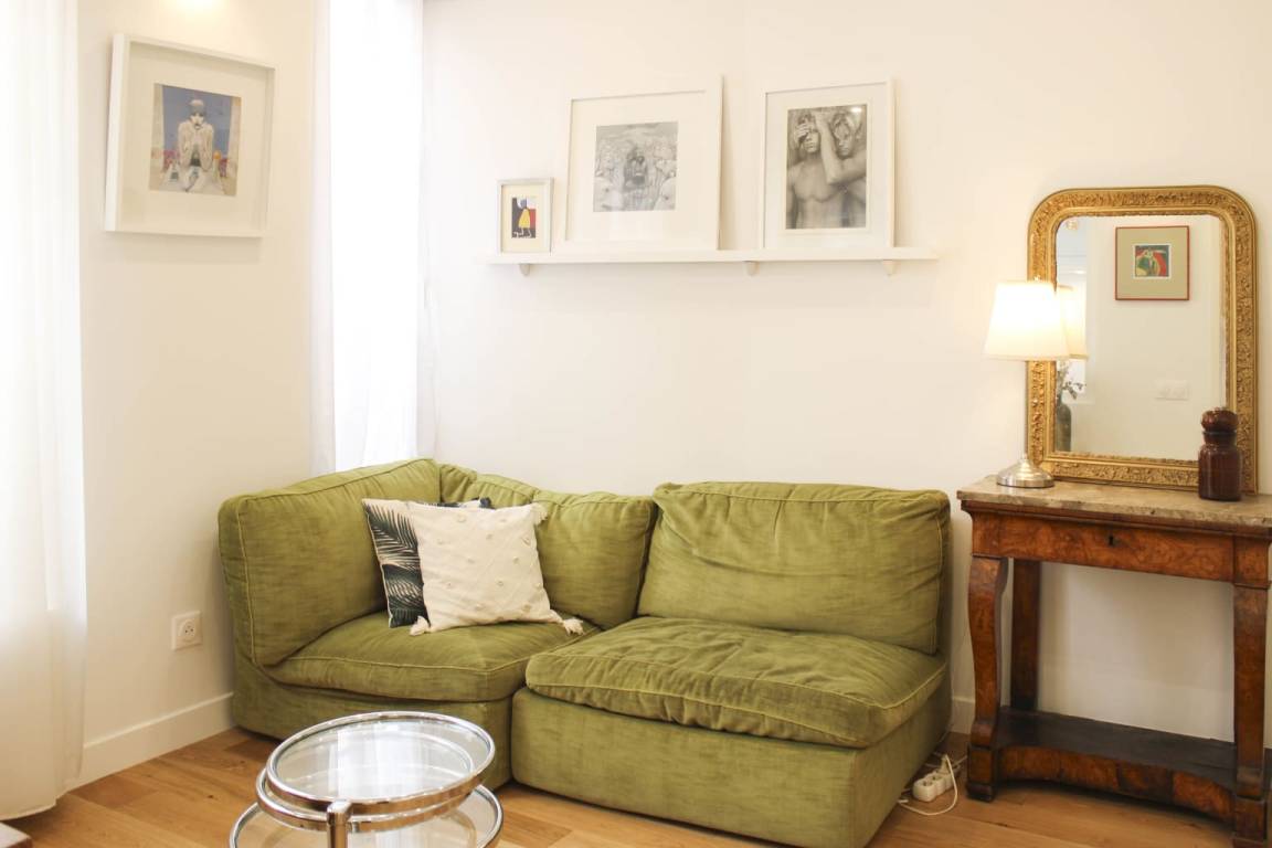 25 M² Huoneisto ∙ 1 Makuuhuone ∙ 2 Vierasta - París