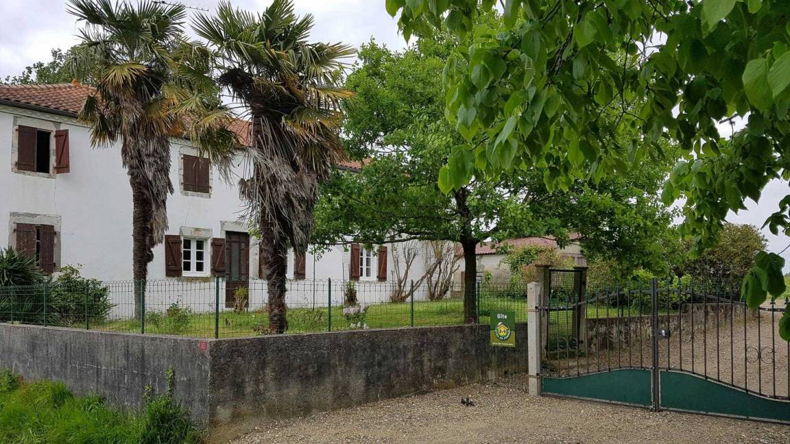 130 M² Gîte ∙ 3 Chambres ∙ 6 Personnes - Hagetmau