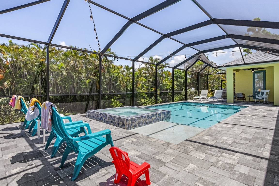 246 M² House ∙ 5 Bedrooms ∙ 10 Guests - Sanibel Island, FL