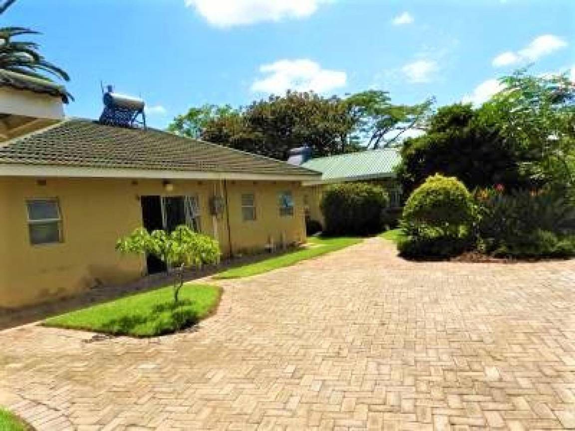 Apartment ∙ 2 Bedrooms ∙ 4 Guests - Harare
