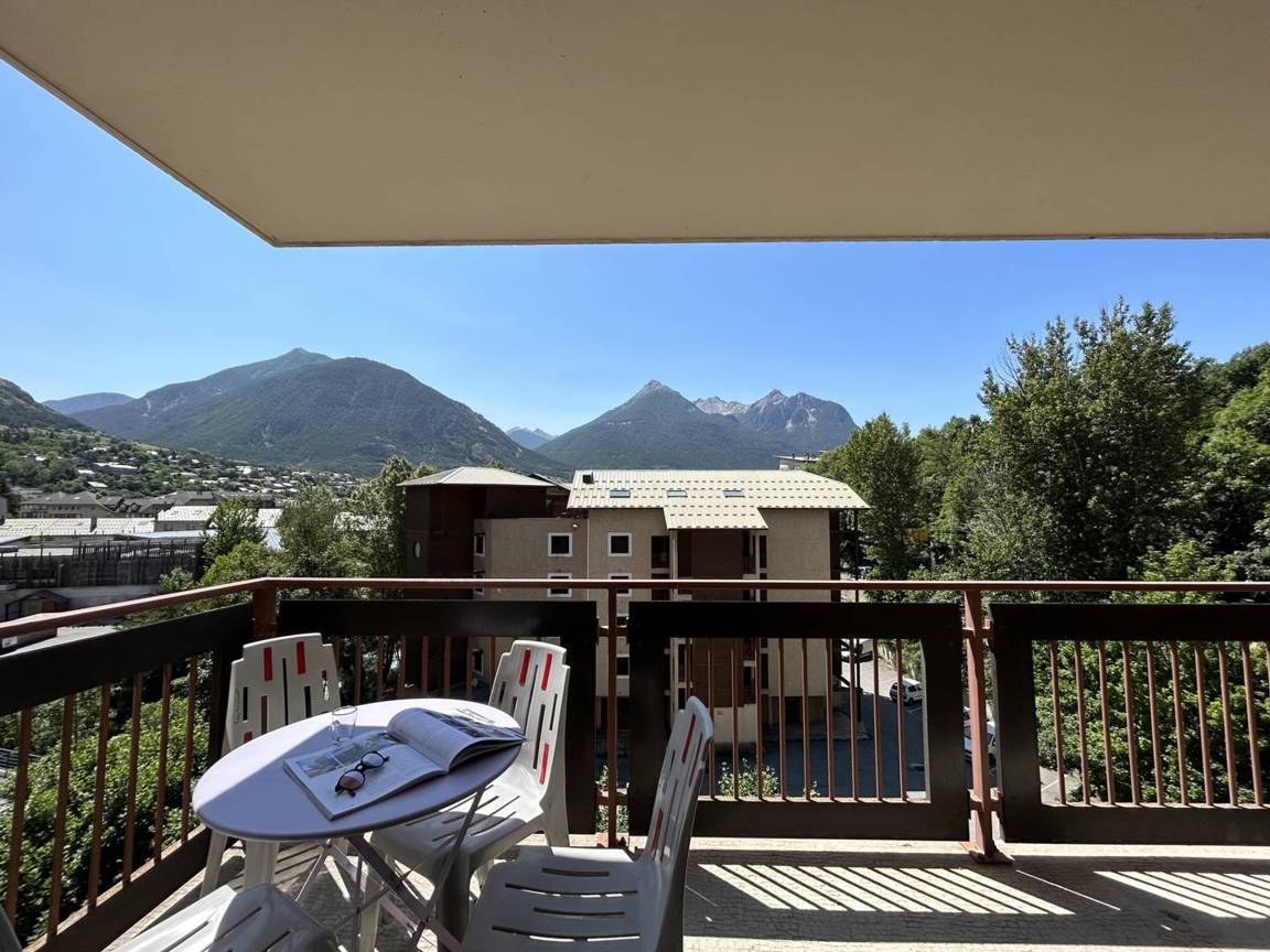 25 M² Studio Flat ∙ 1 Bedroom ∙ 4 Guests - Briançon