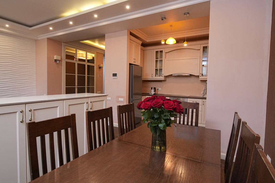 130 M² Apartment ∙ 2 Bedrooms ∙ 4 Guests - Yerevan